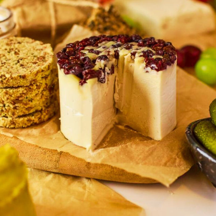 Oyster Leaf Mini Brie With Pink Peppercorn Cheeze - 190g— FoodCraft ...